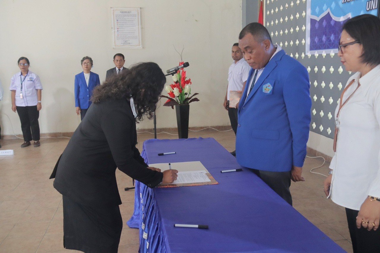 Dekan FPIK Unpatti Lantik Koordinator Program Studi Oseanografi ...